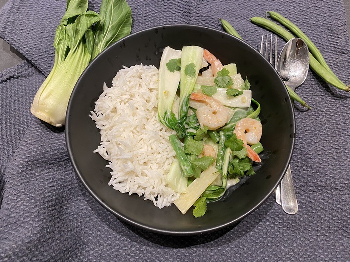 Opskrift på rejer i grøn karry. En autentisk thai karryret med bok choy ...