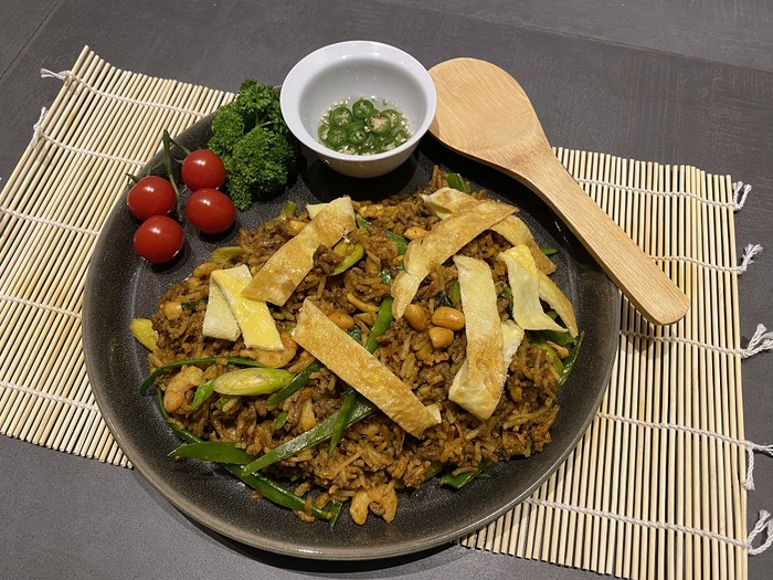 Opskrift på stegte ris med oksekød og rejer, som er en autentisk risret ...